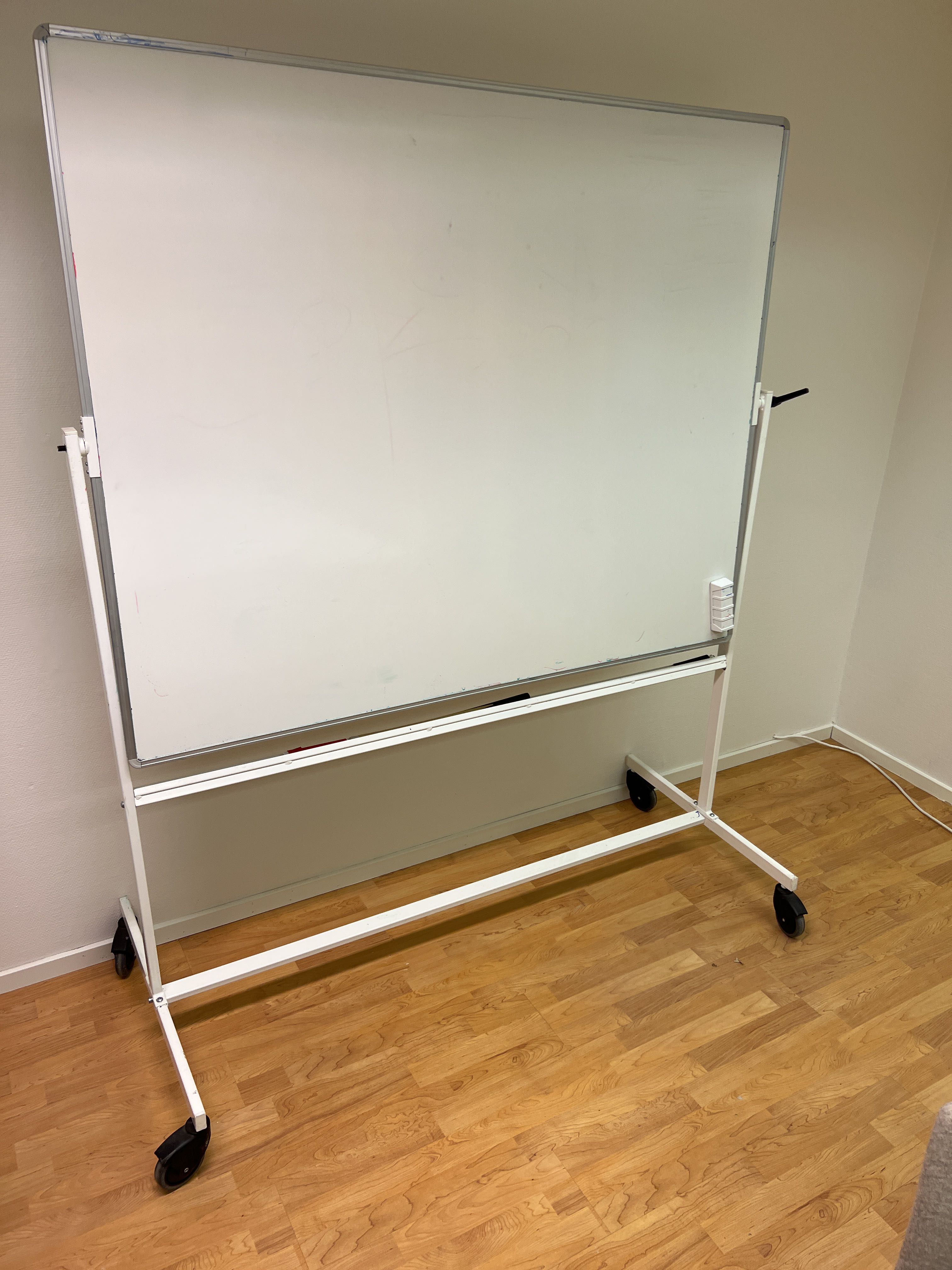 Conference table with chairs and whiteboard - PS Auction - We value the ...