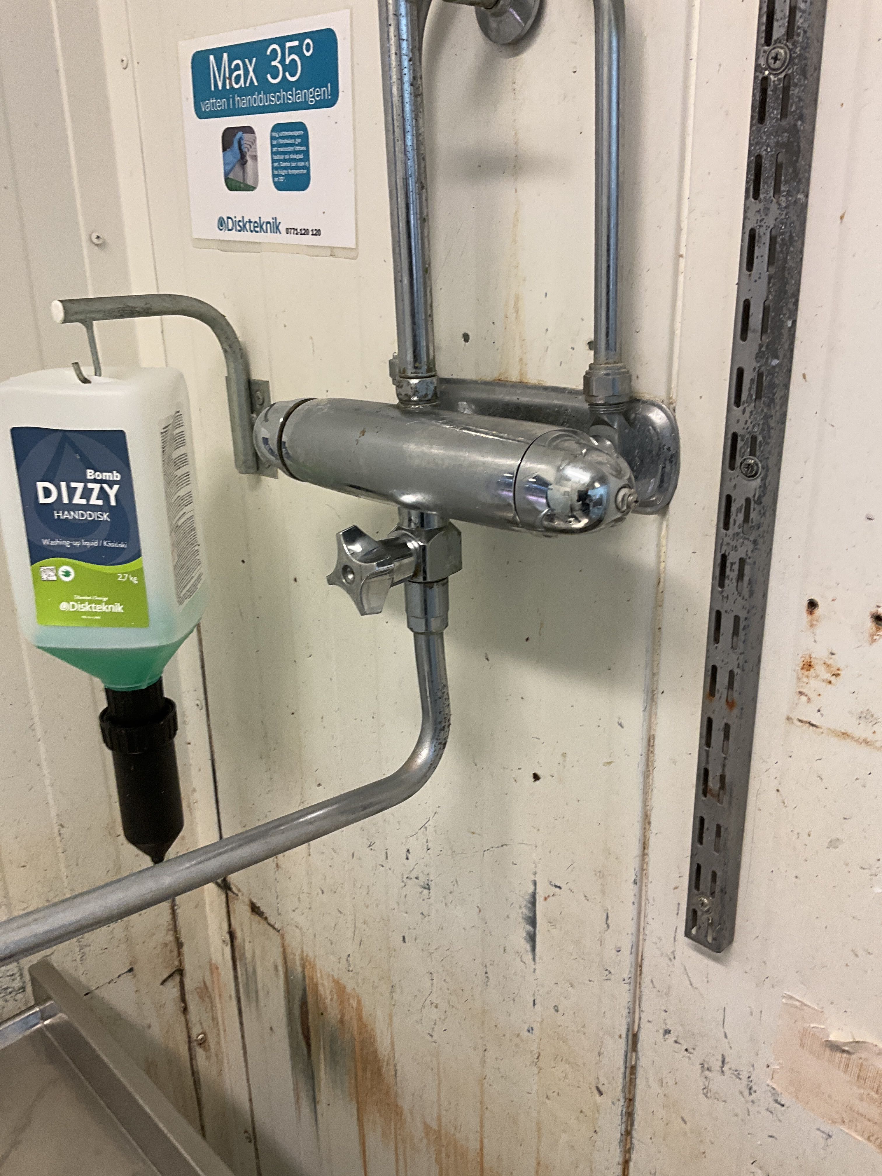 Stainless bench with ho and flush shower - PS Auction - We value the ...