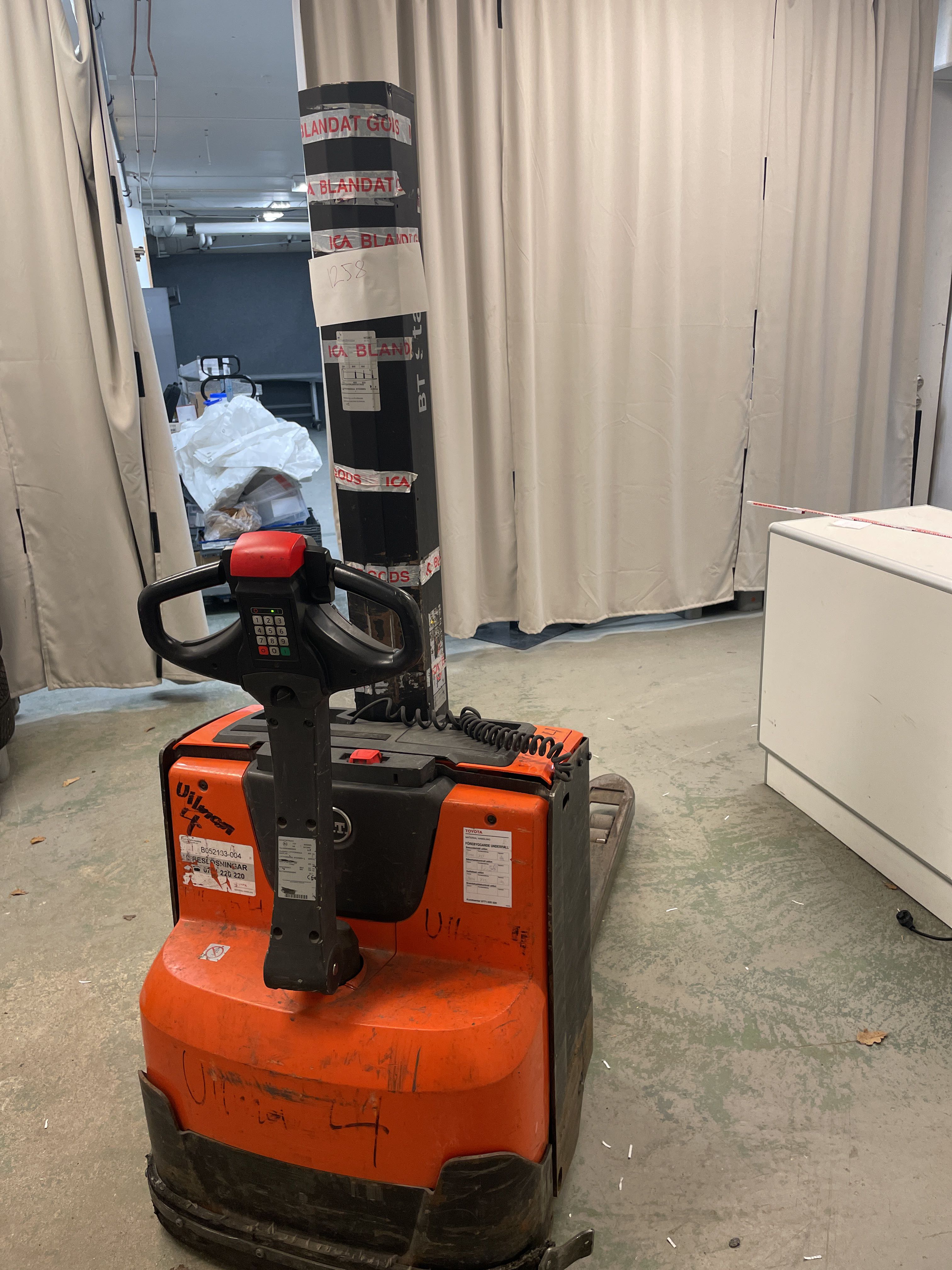 BT SWE080L Led stacker - PS Auction - We value the future - Largest in ...