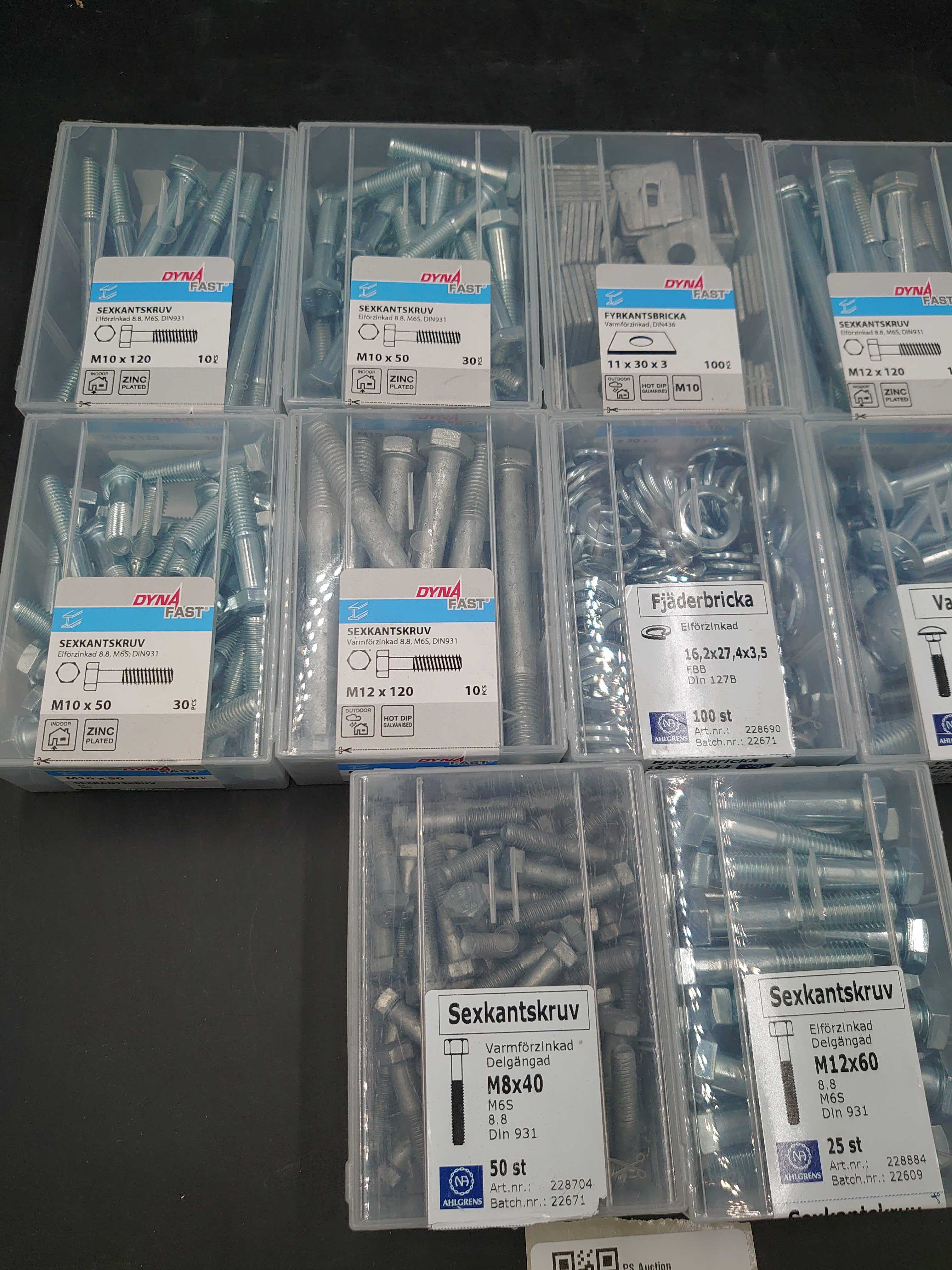 Assortment with screw etc - PS Auction - We value the future - Largest ...