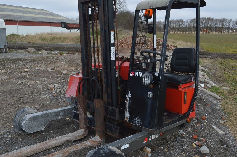 Trouck mounted forklift truck: Transmanut TCI 15 - PS Auction - We ...