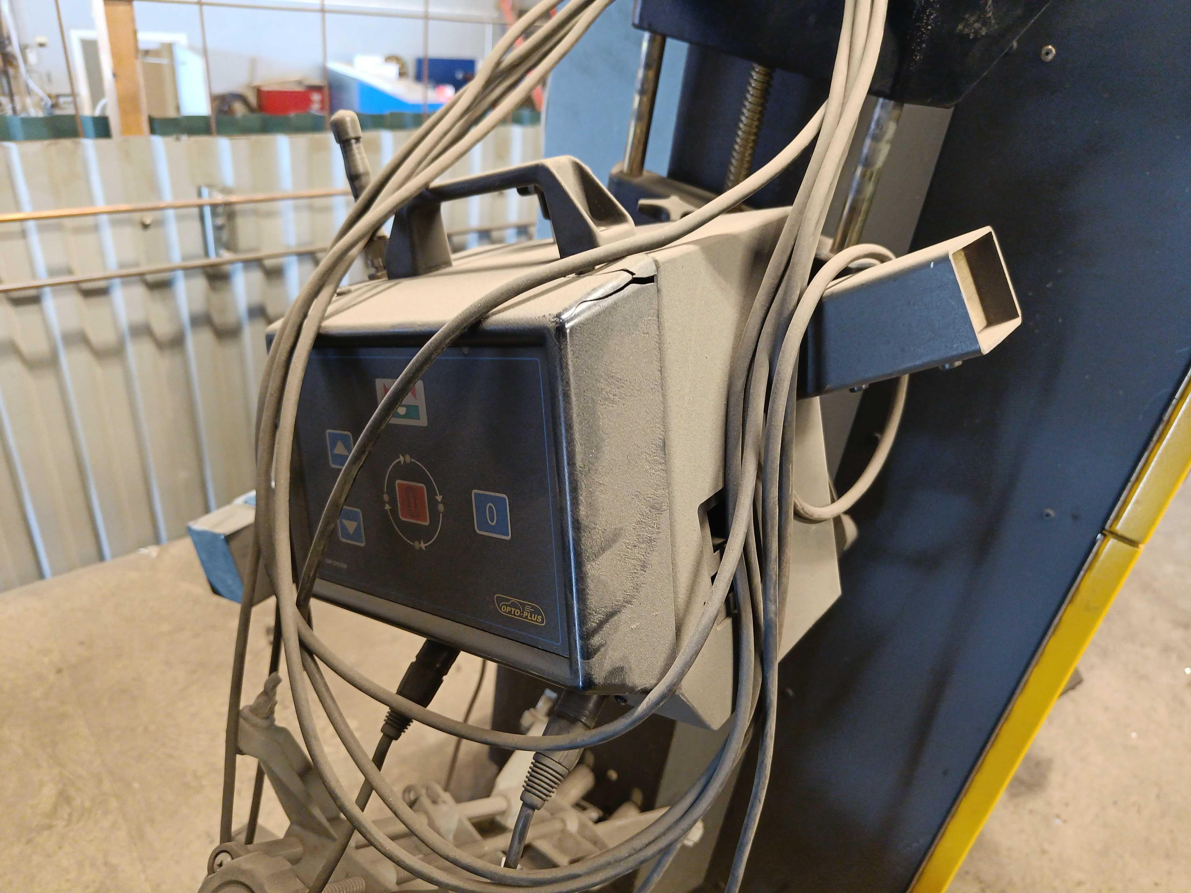 Wheel alignment machine Opto-Plus 618 RFT - PS Auction - We value the future - Largest in net ...