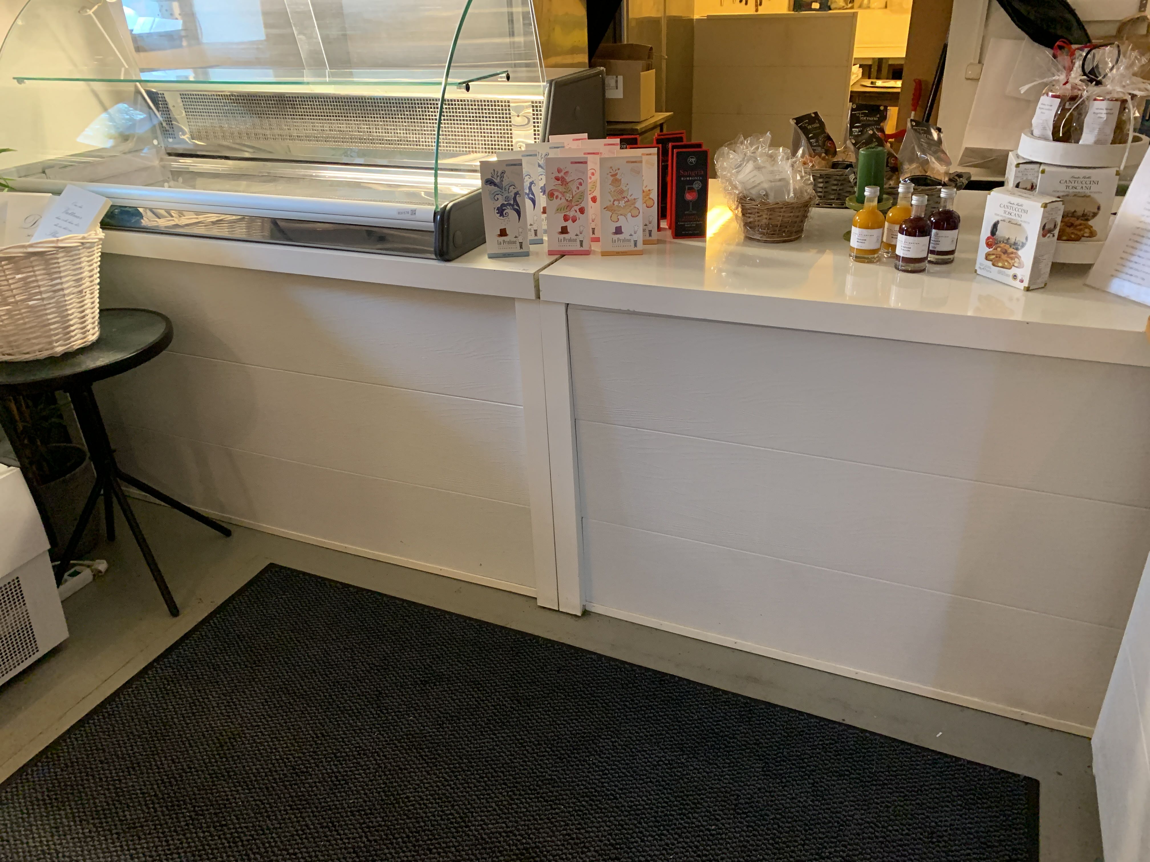 Kassadisk L-form - Auktioner online - Nätauktioner & Konkursauktioner ...