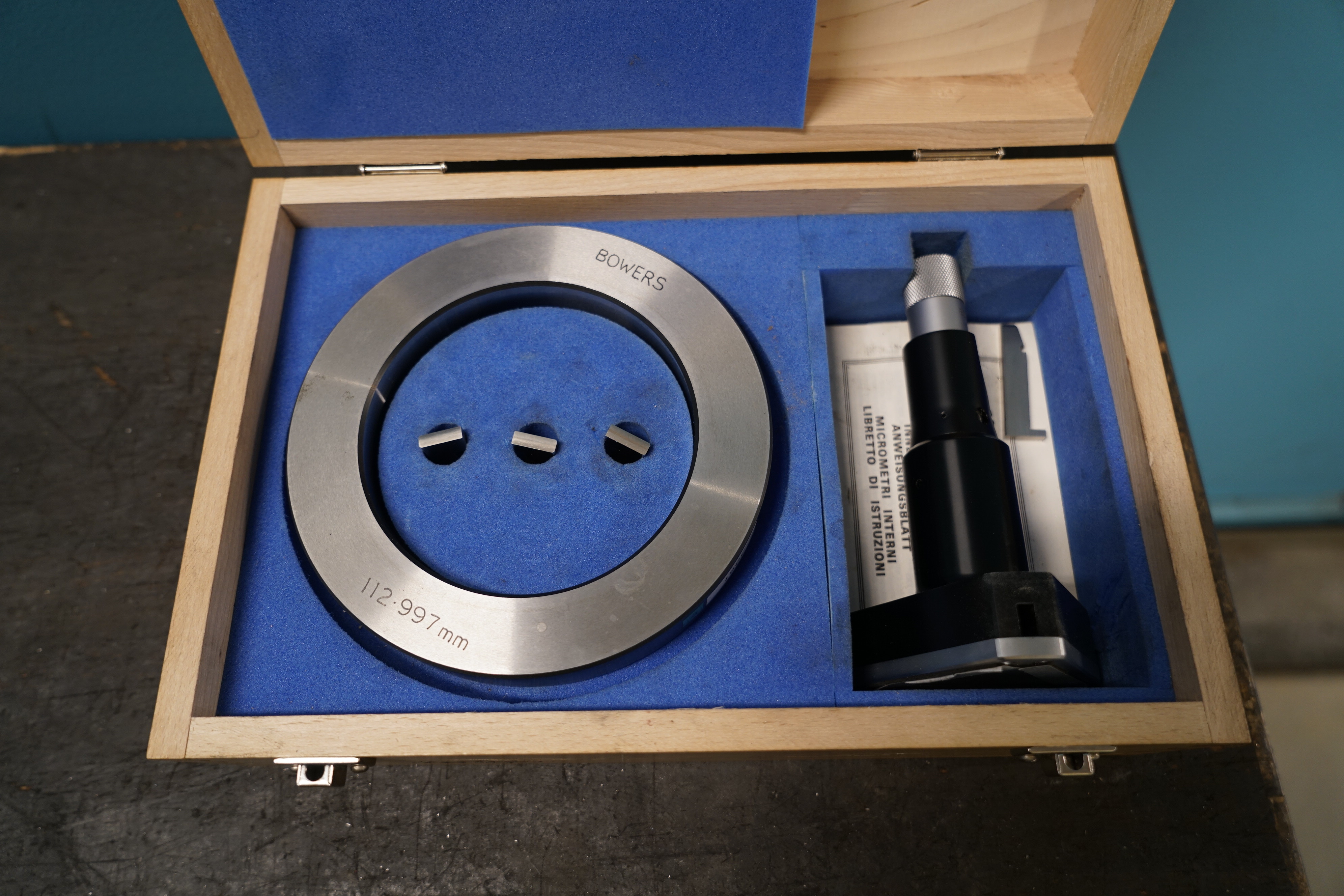 Bowers inside micrometer with ring gauge 112.997 mm - PS Auction - We ...