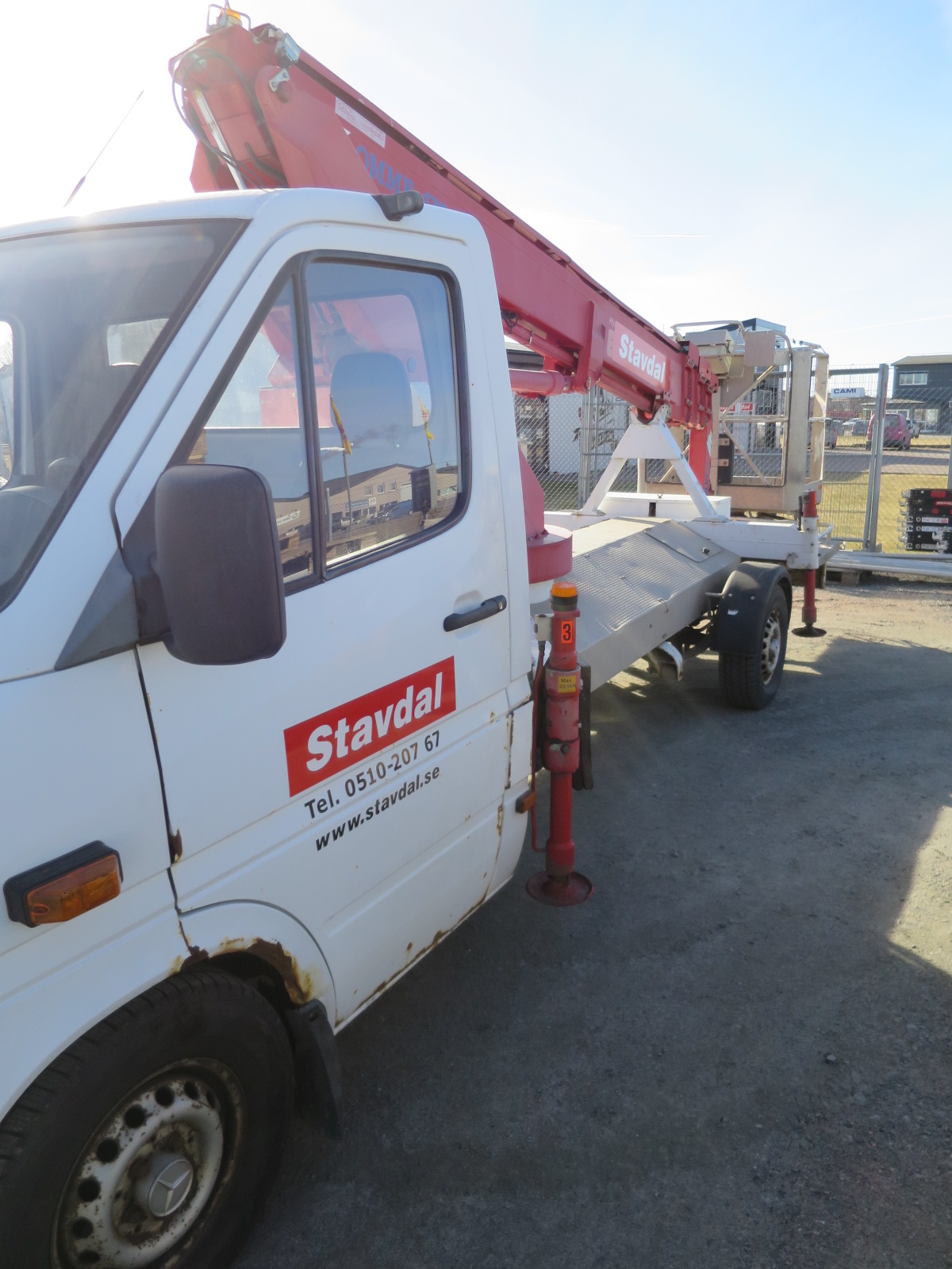 MERCEDES-BENZ 311 CDI truck mounted aerial -03 - PS Auction - We value ...