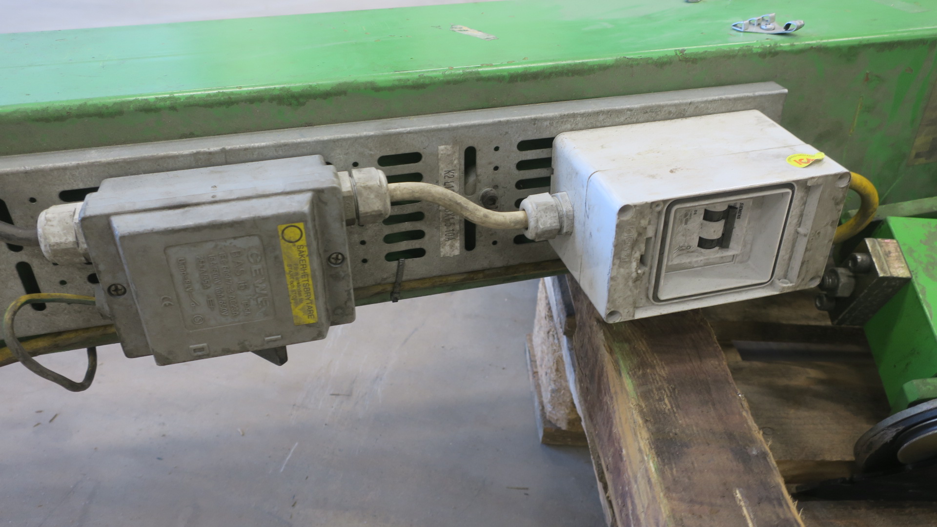 Pillar Crane Indeva Easy E80C - PS Auction - We value the future ...