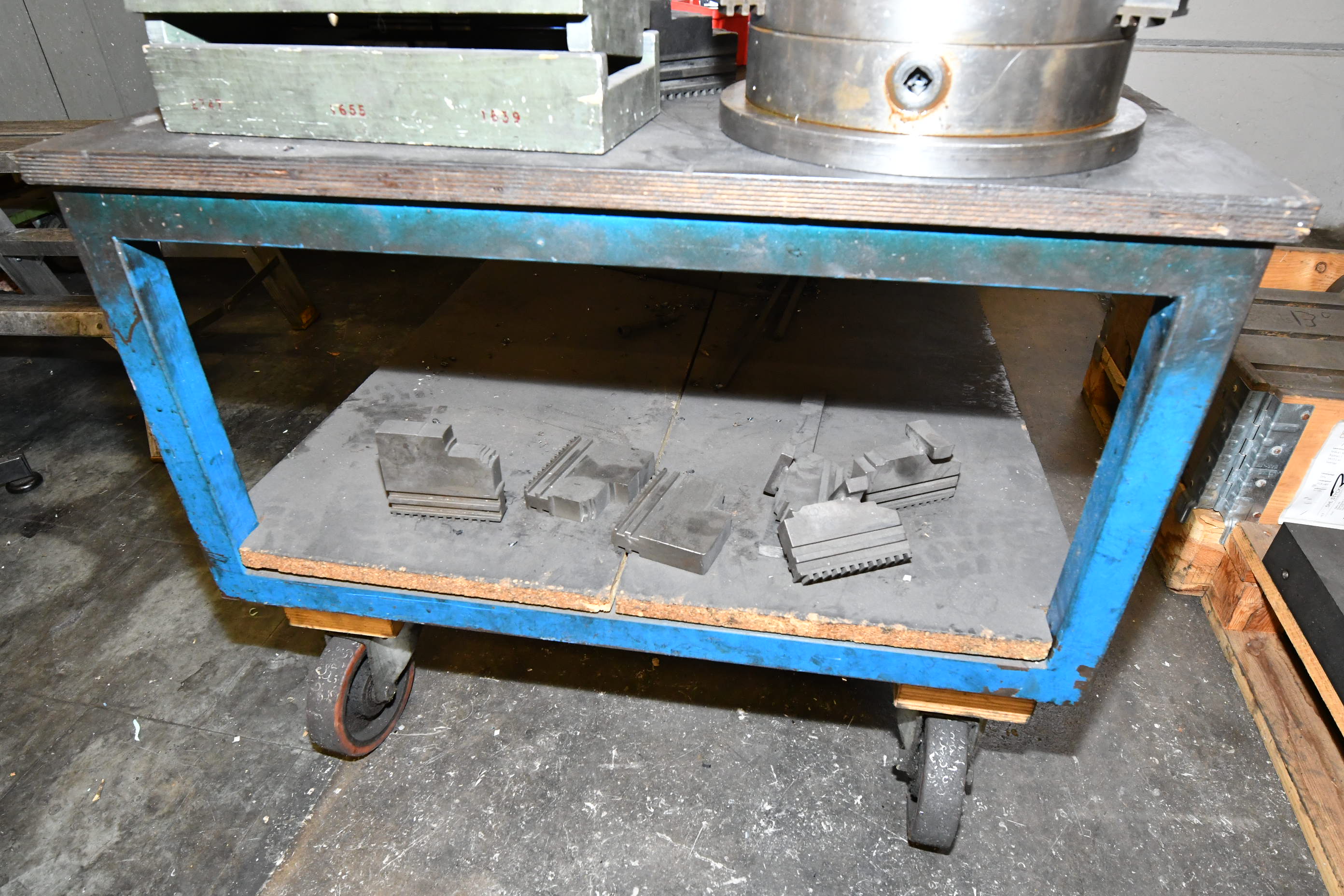 4 magnetic tables, chuck etc - PS Auction - We value the future ...