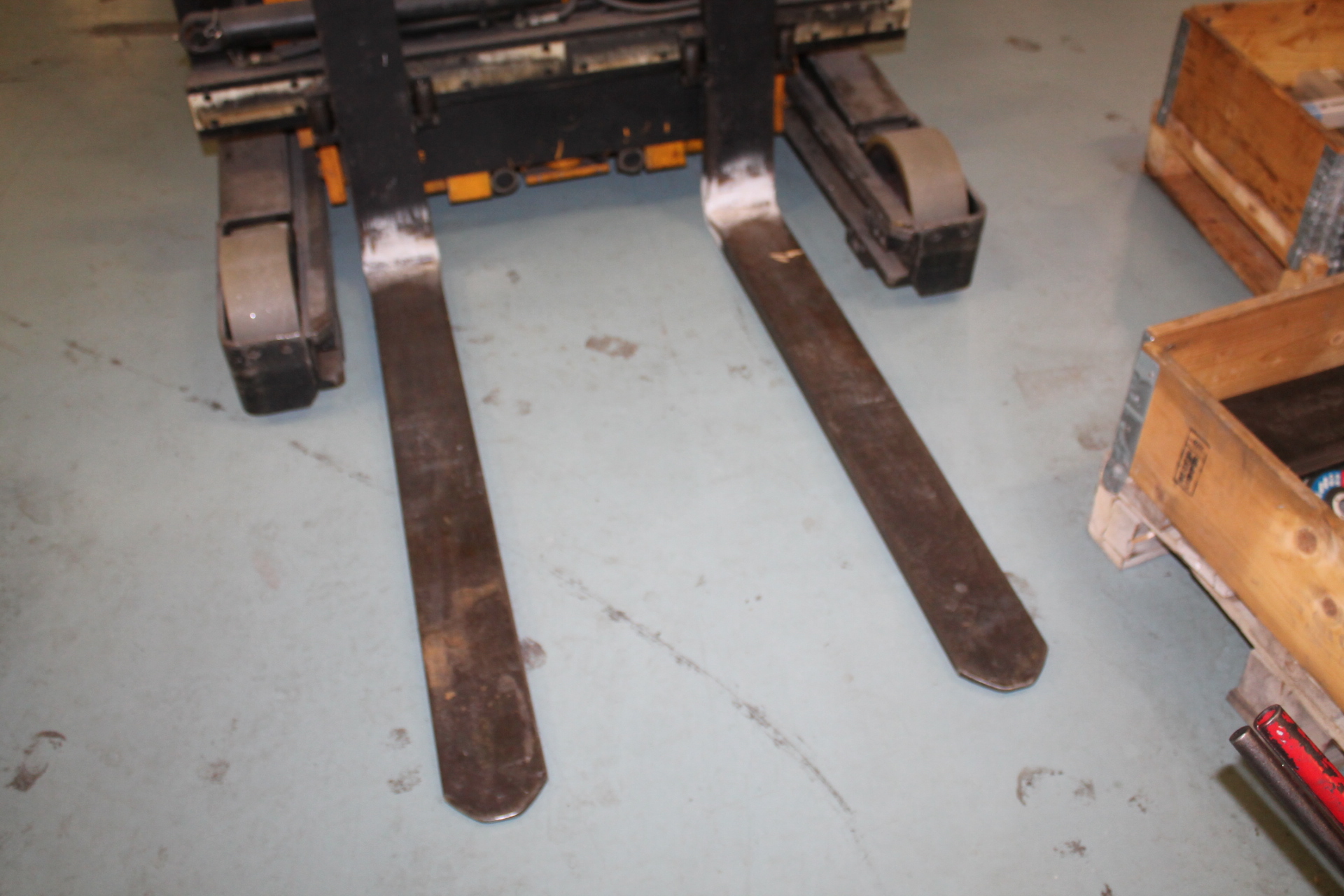 Stapeltruck Jungheinrich 6m lyfthöjd - Auktioner online - Nätauktioner ...