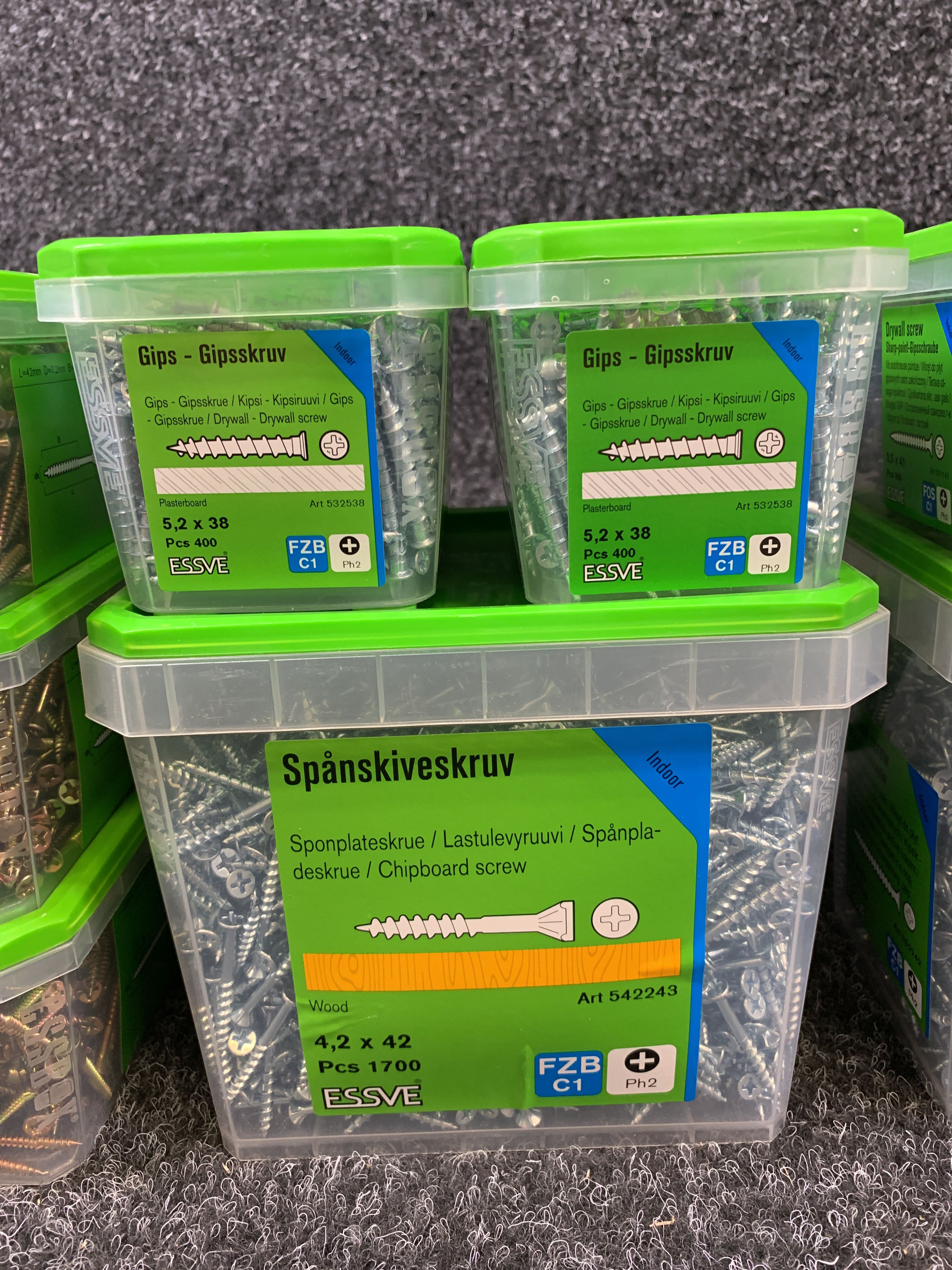 Sortiment med spånskiveskruv & gipsskruv Essve - Auktioner online ...