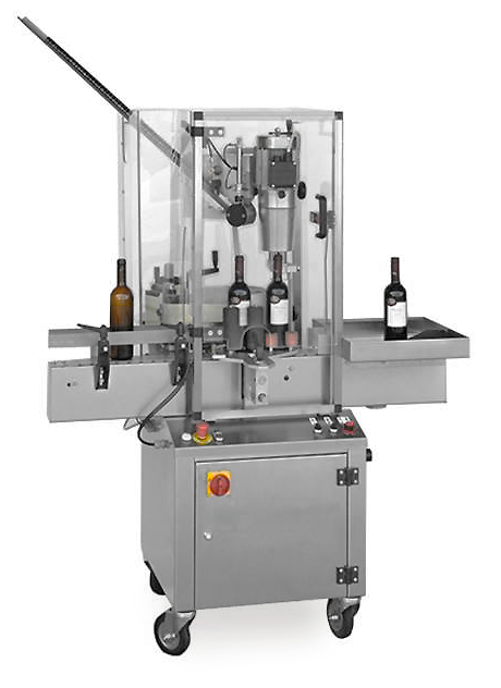 Automatic labeler INTK7 with rotating collection table - PS Auction ...