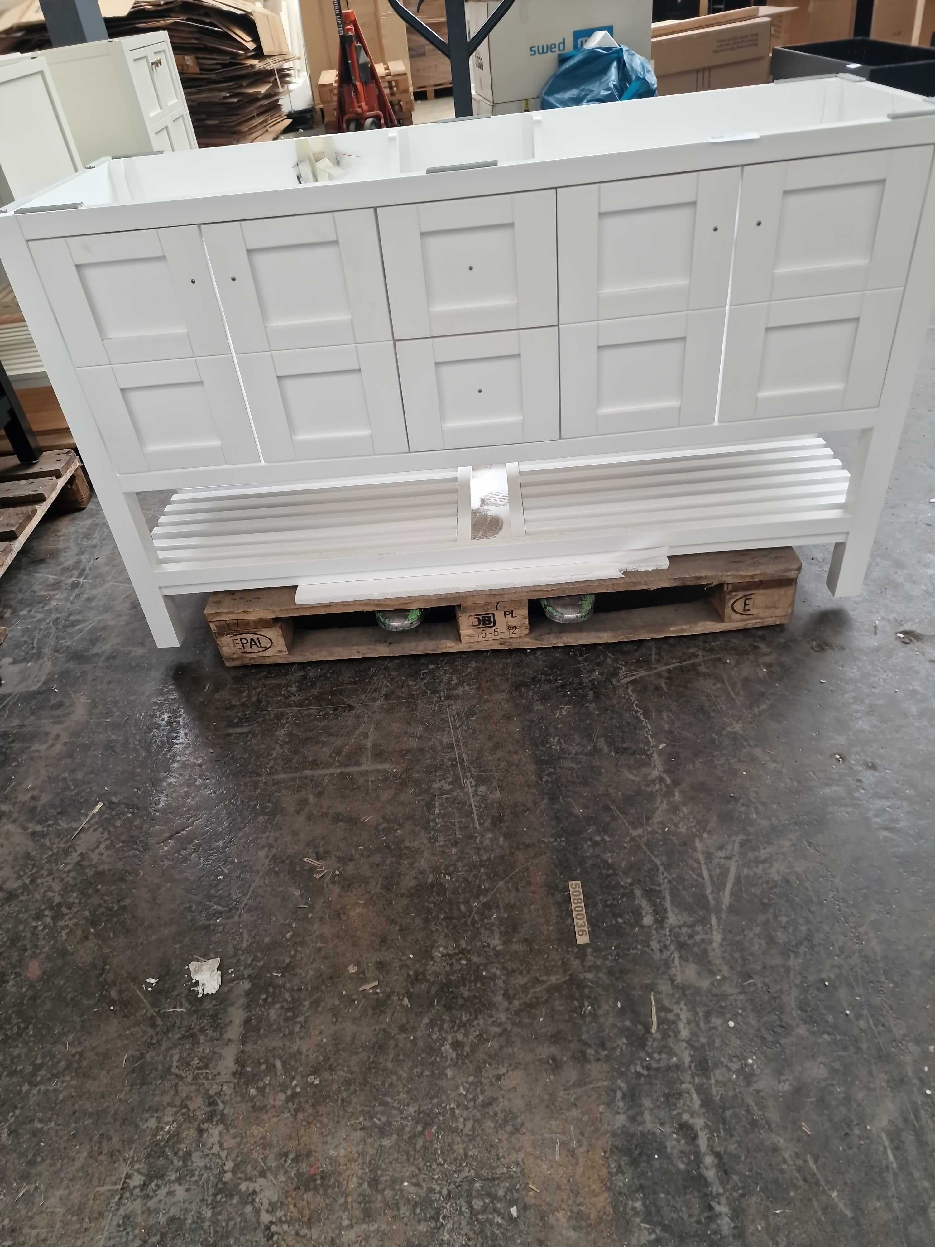 Mindy kommod utan handfat 150 cm demoex vit - Auktioner online ...