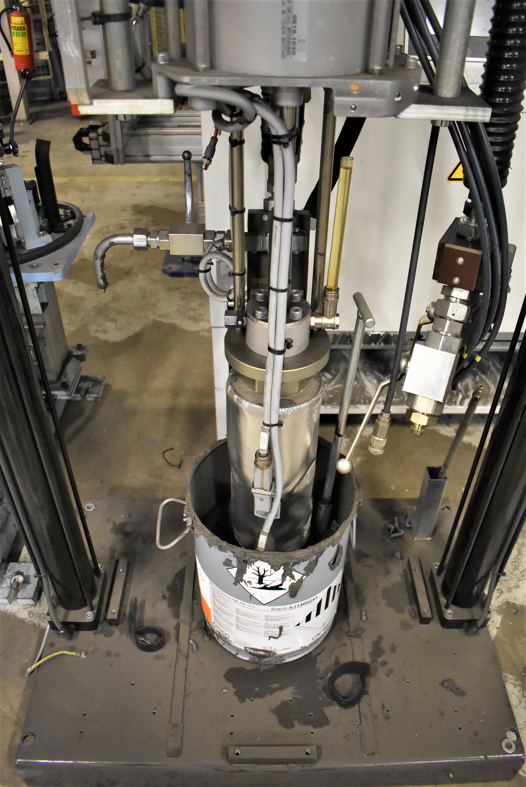 Adhesive pump for robot application SCA "Schucker 0619.1030" + control ...