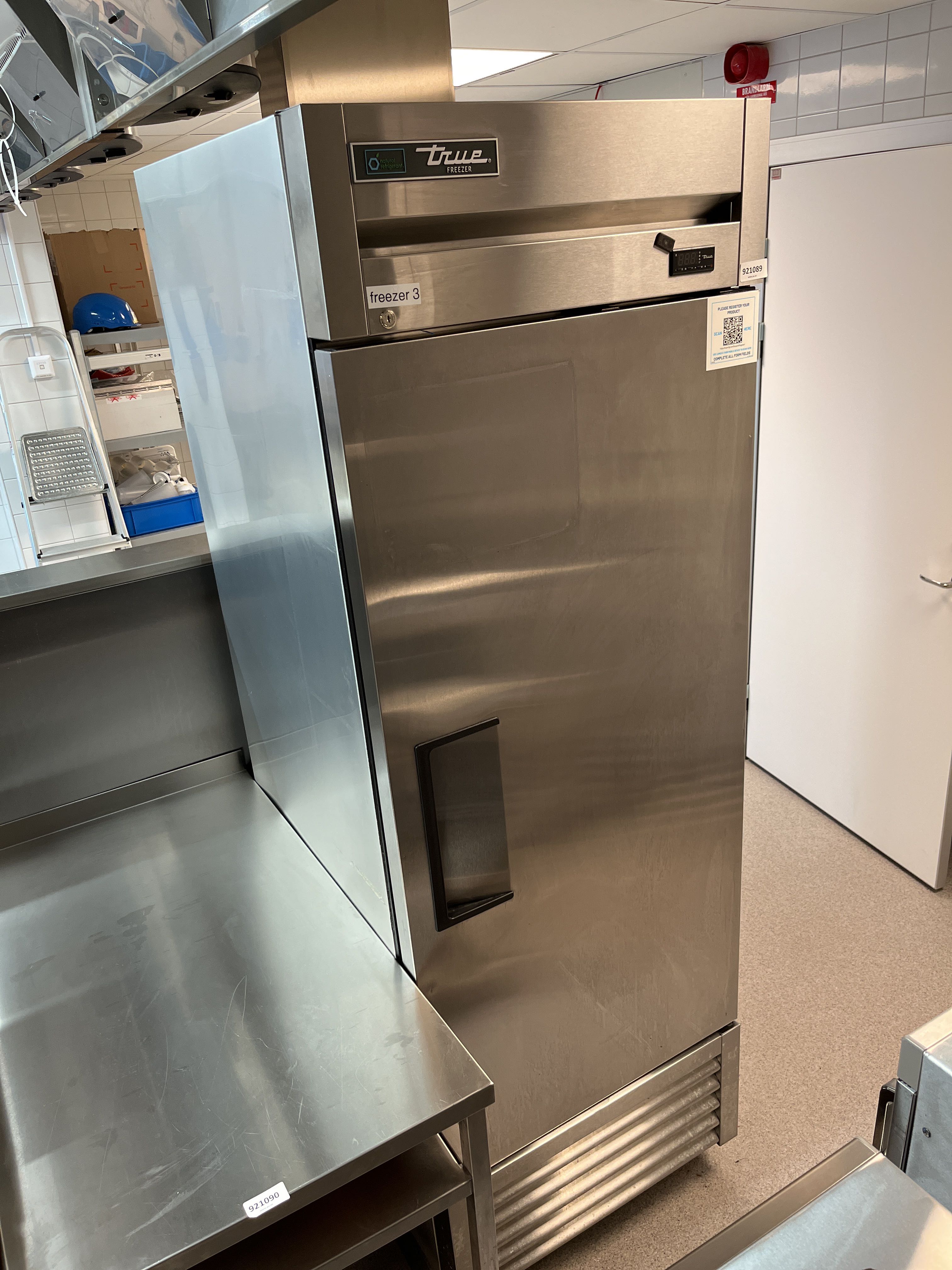 Freezer, True T-23F-HC #3 - PS Auction - We value the future - Largest ...