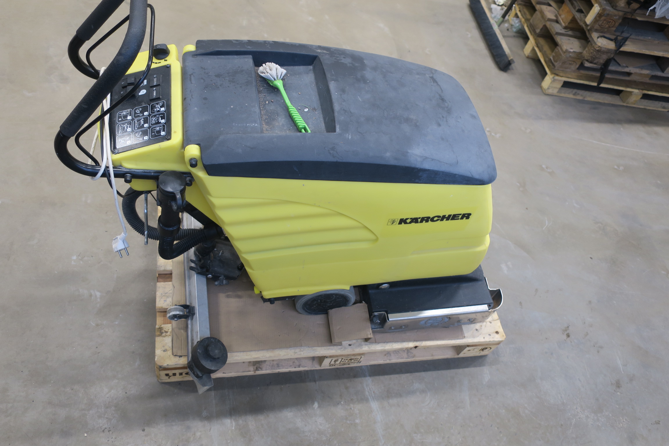Kombi cleaning machine Kärcher BR 530 BAT - PS Auction - We value the ...