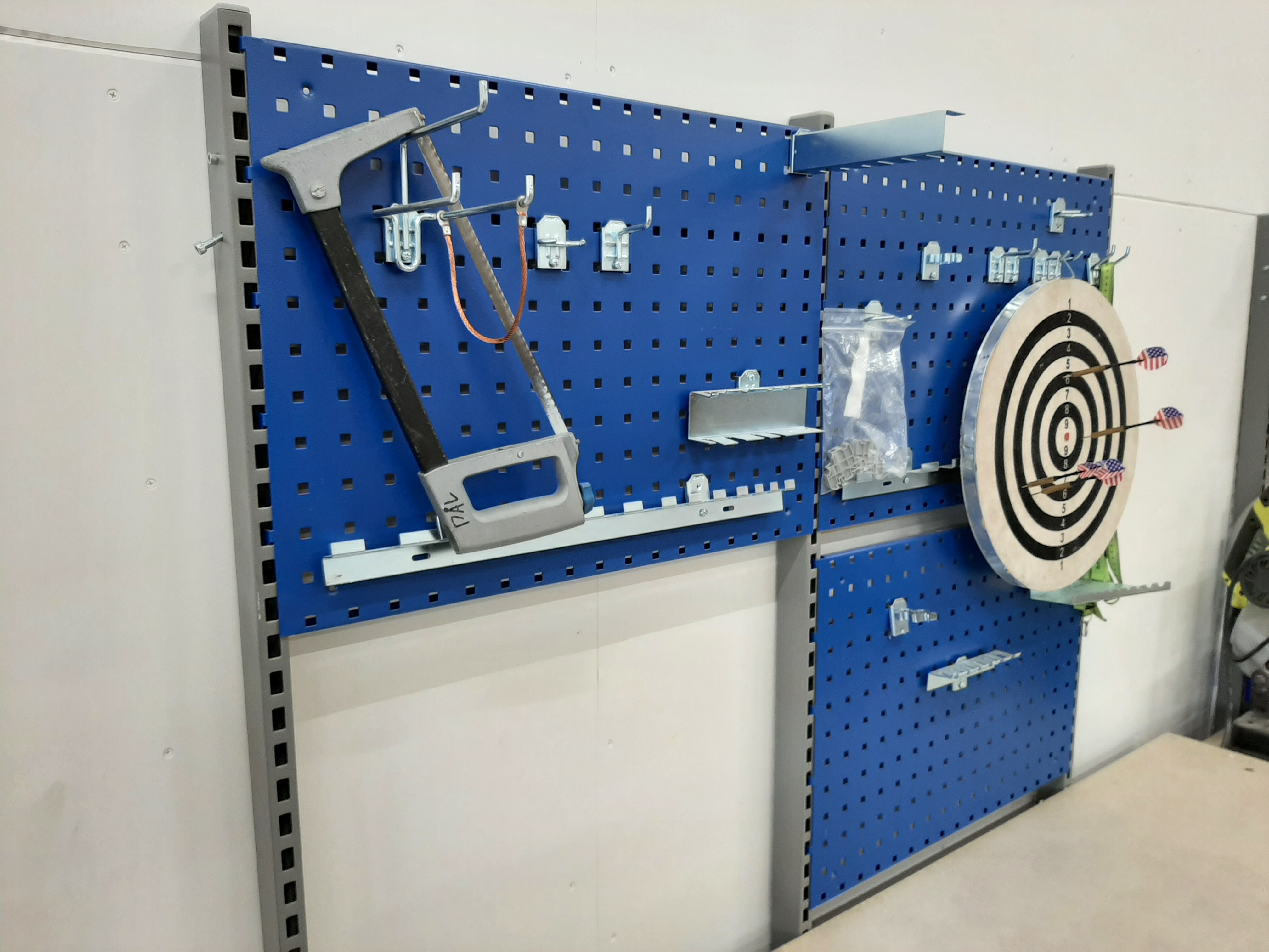 Workbench with vise and tool board - PS Auction - We value the future ...