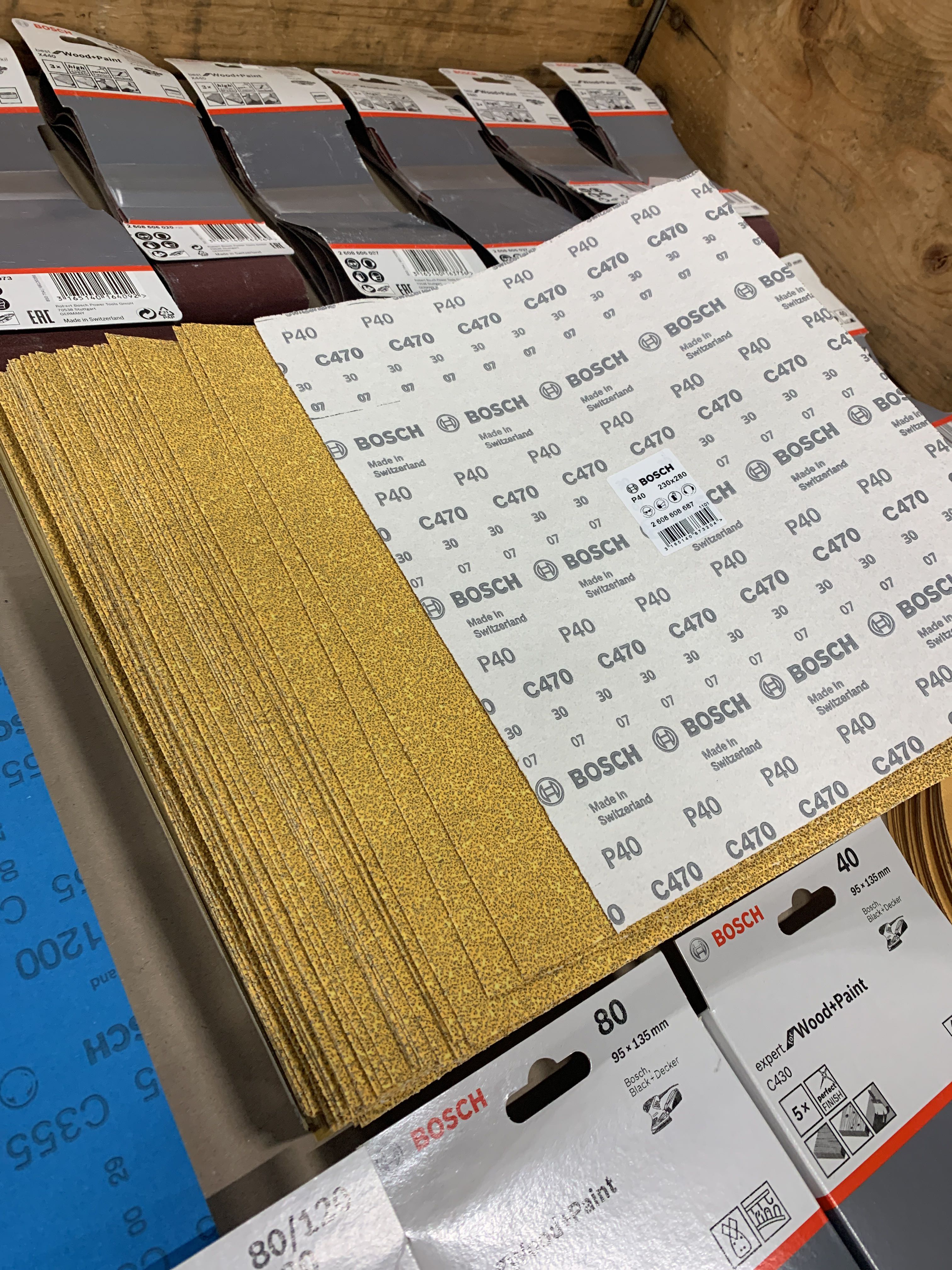 Sortiment med slippapper Bosch - Auktioner online - Nätauktioner ...