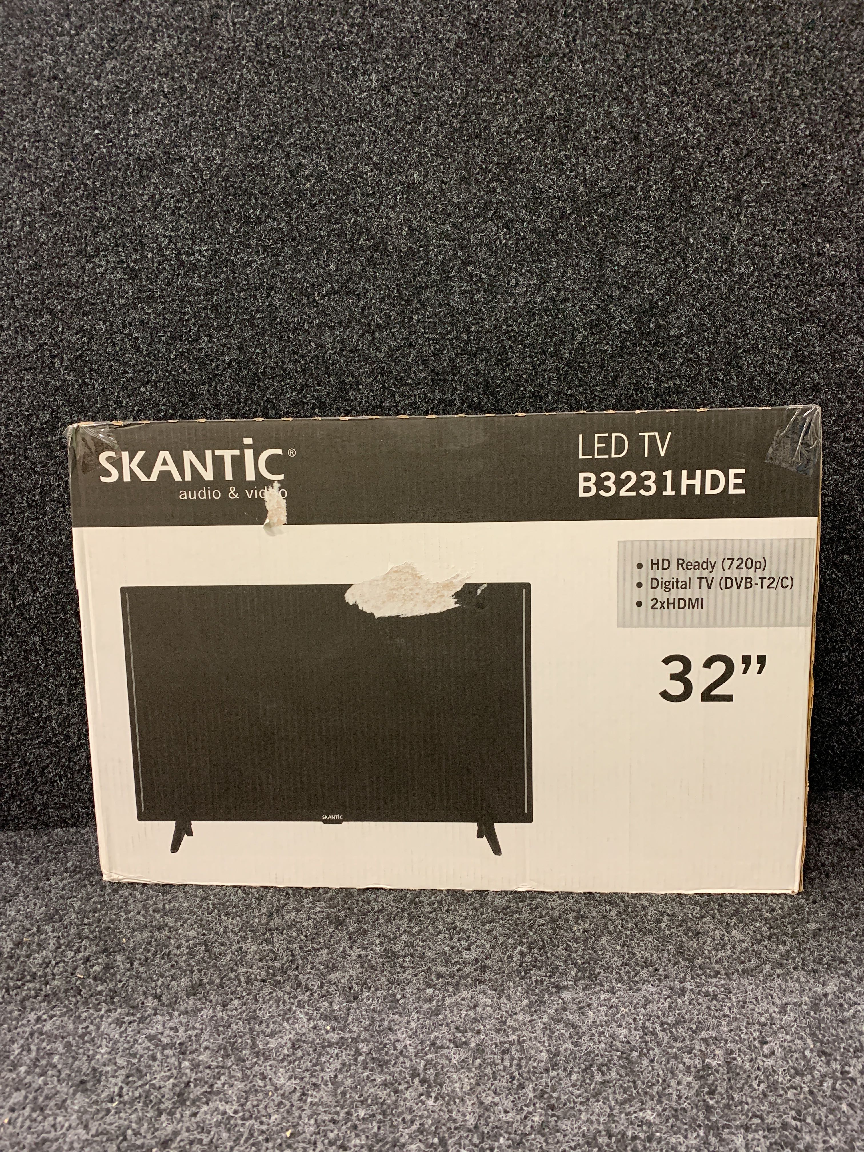 32" LED TV with HD resolution and built-in media player Skantic B3231HD ...