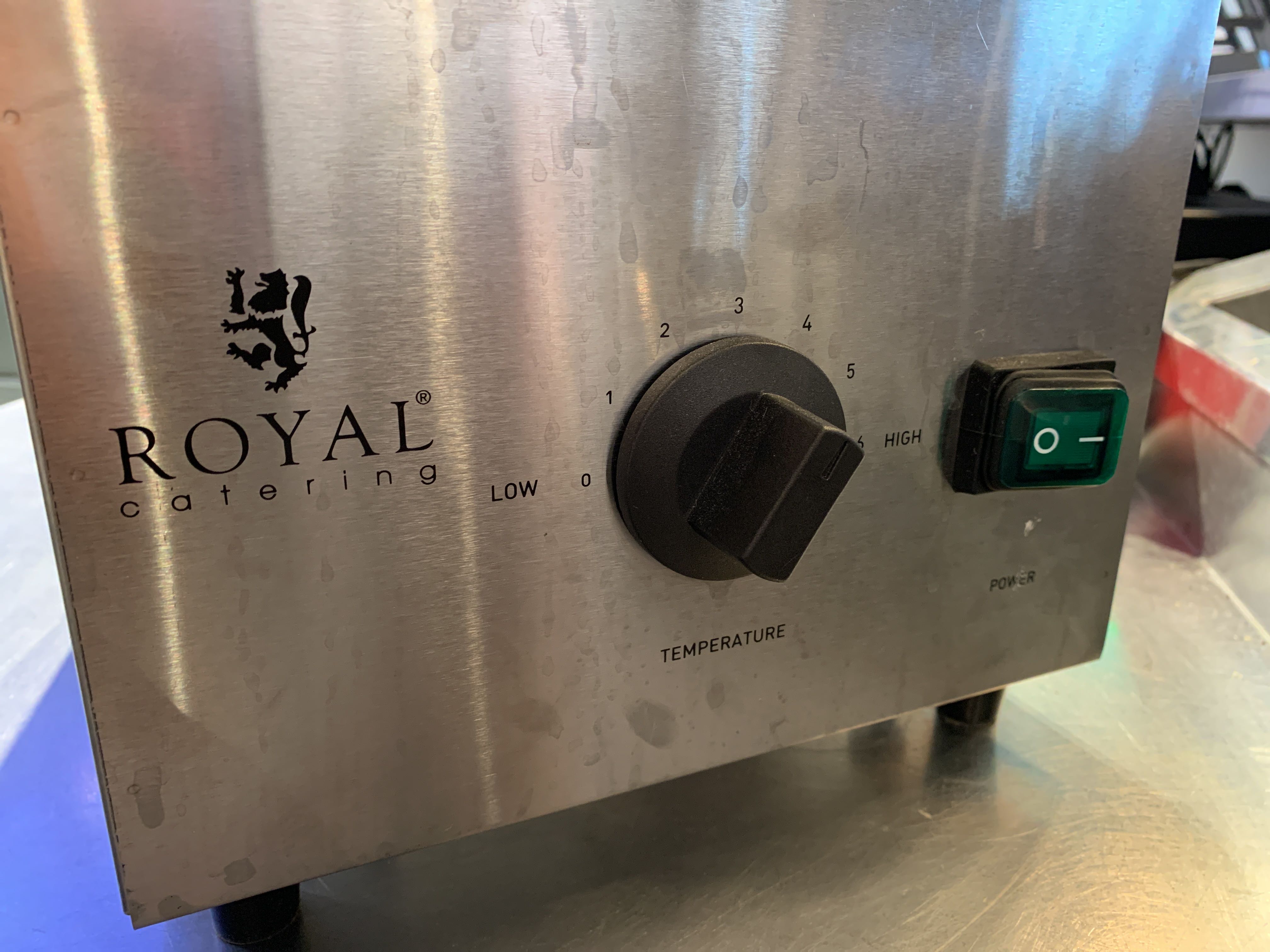 Heated dispenser for melted cheese dip Royal Catering - PS Auction - We ...