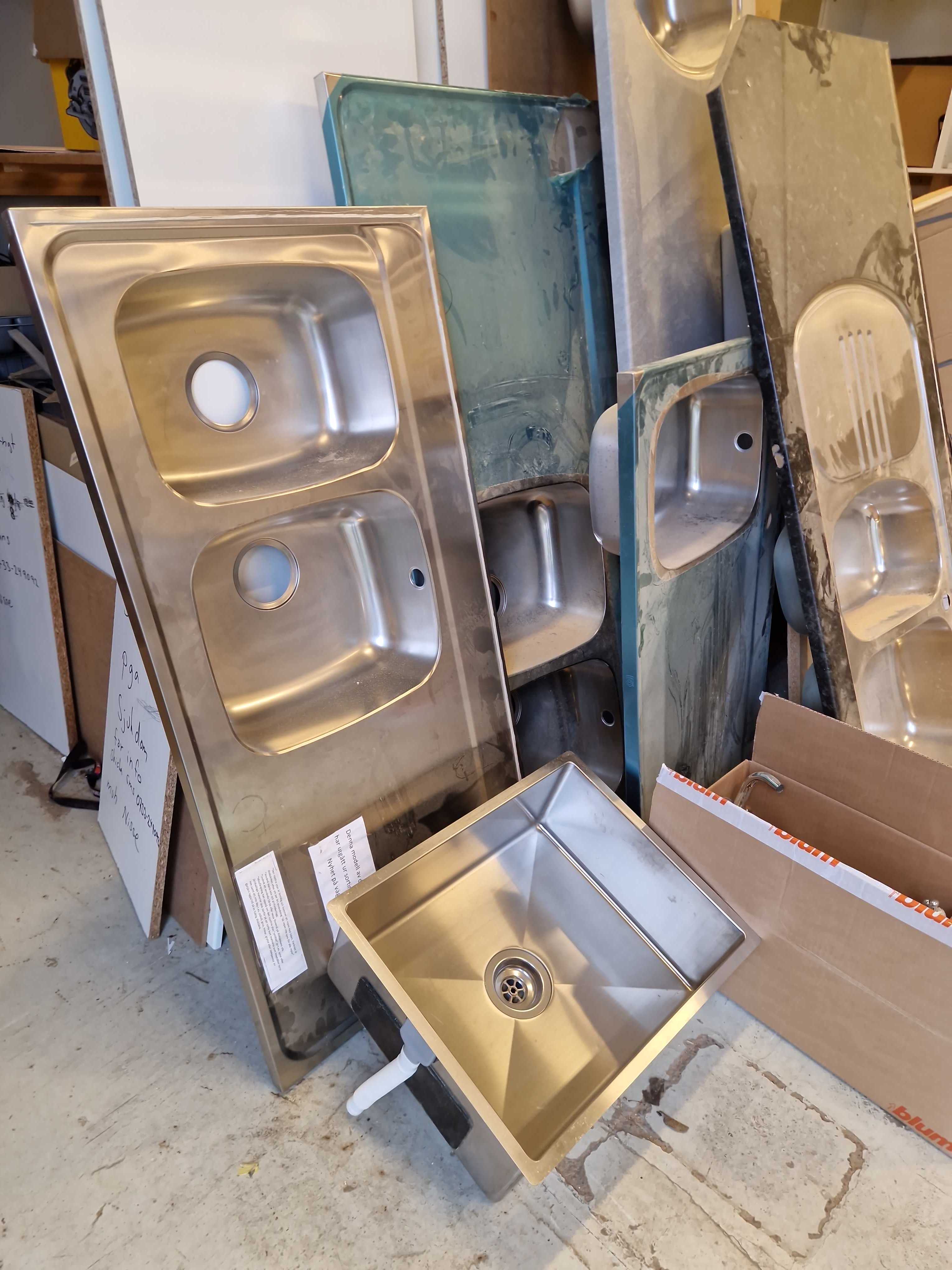 Rostfria vaskar, bänkskivor och köksblandare - Auktioner online - Nätauktioner ...