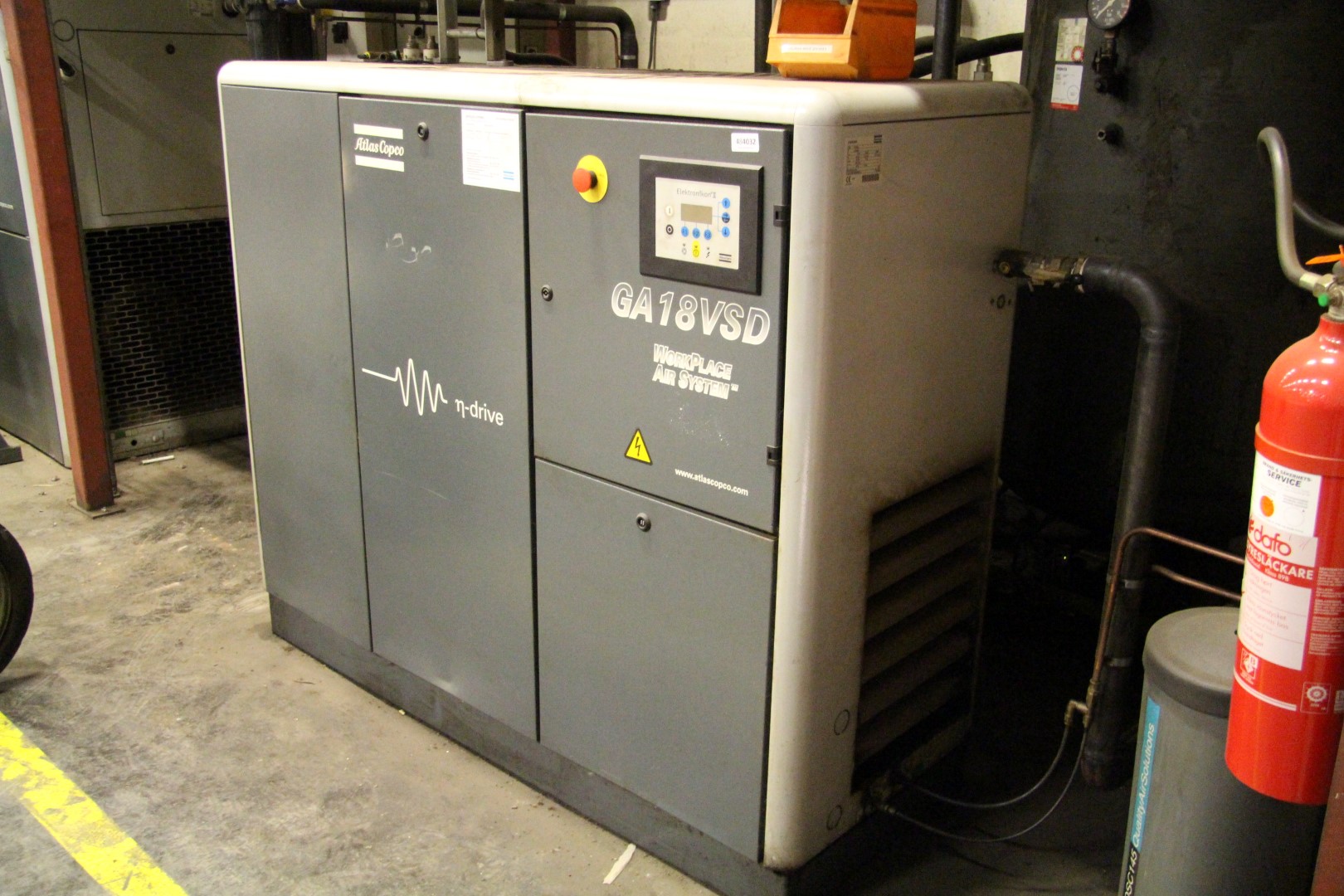 Screw compressor Atlas Copco GA18VSD, incl tank -05 - PS Auction - We ...