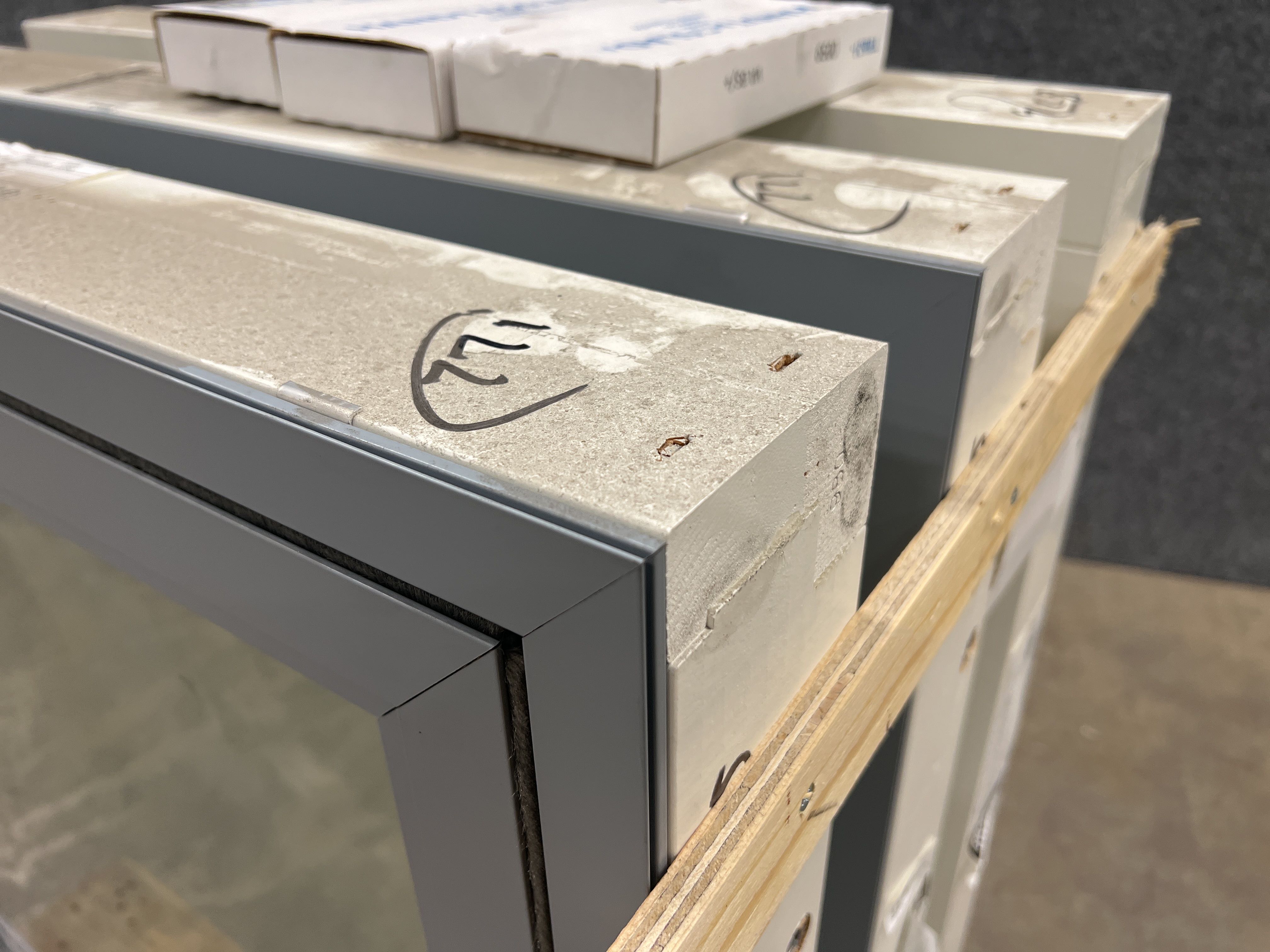 3 pcs of pivot windows Optimal Vrid F1 Traryd window 11-10 - PS Auction ...