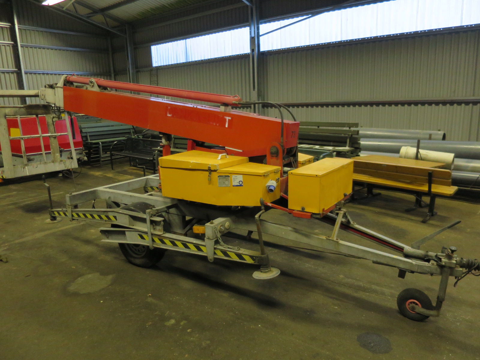 Mobile skylift Denka Lift DK2 MK 5 -1987 - PS Auction - We value the ...