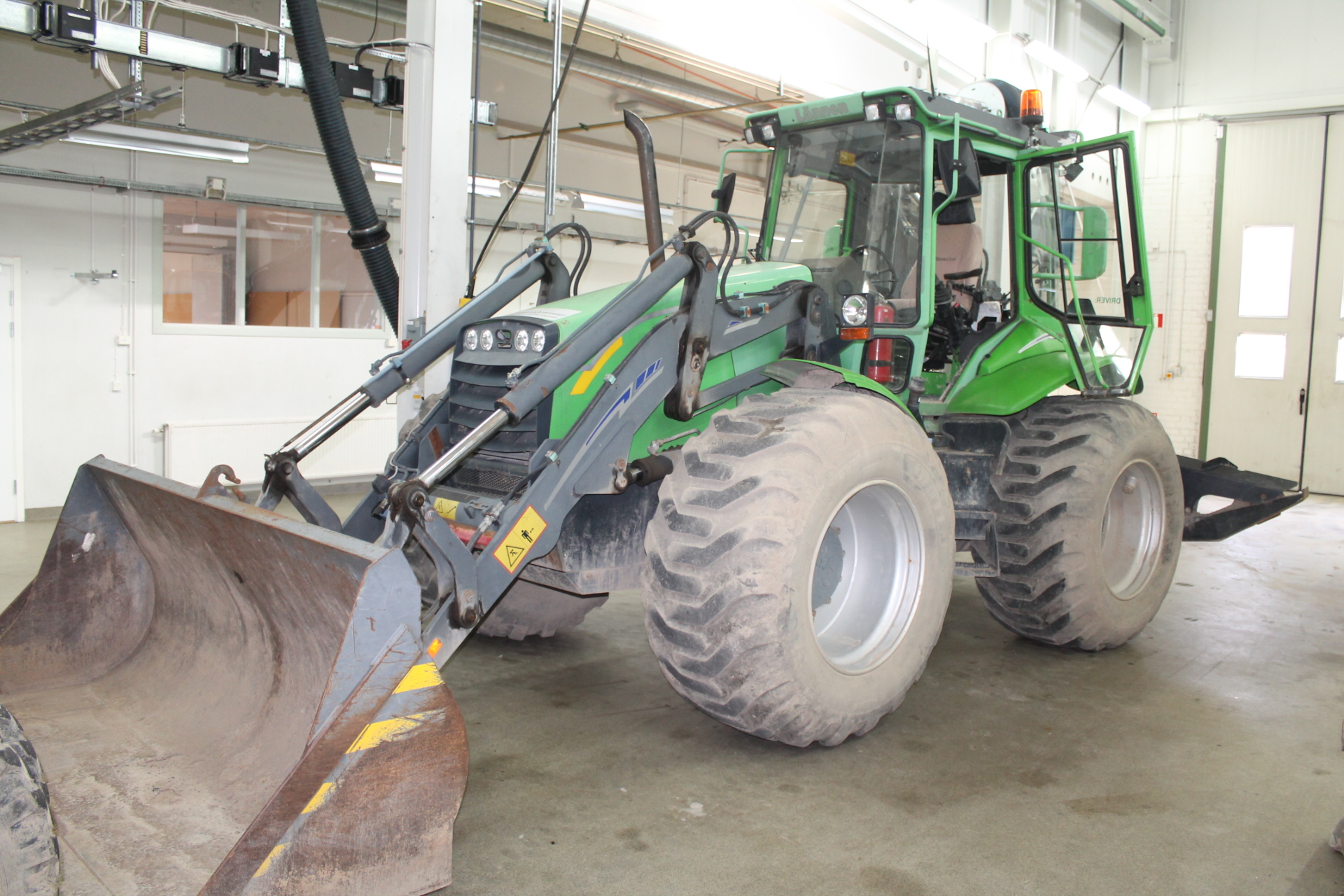 Traktorgrävare Lännen 860C - 03 - Auktioner online - Nätauktioner ...