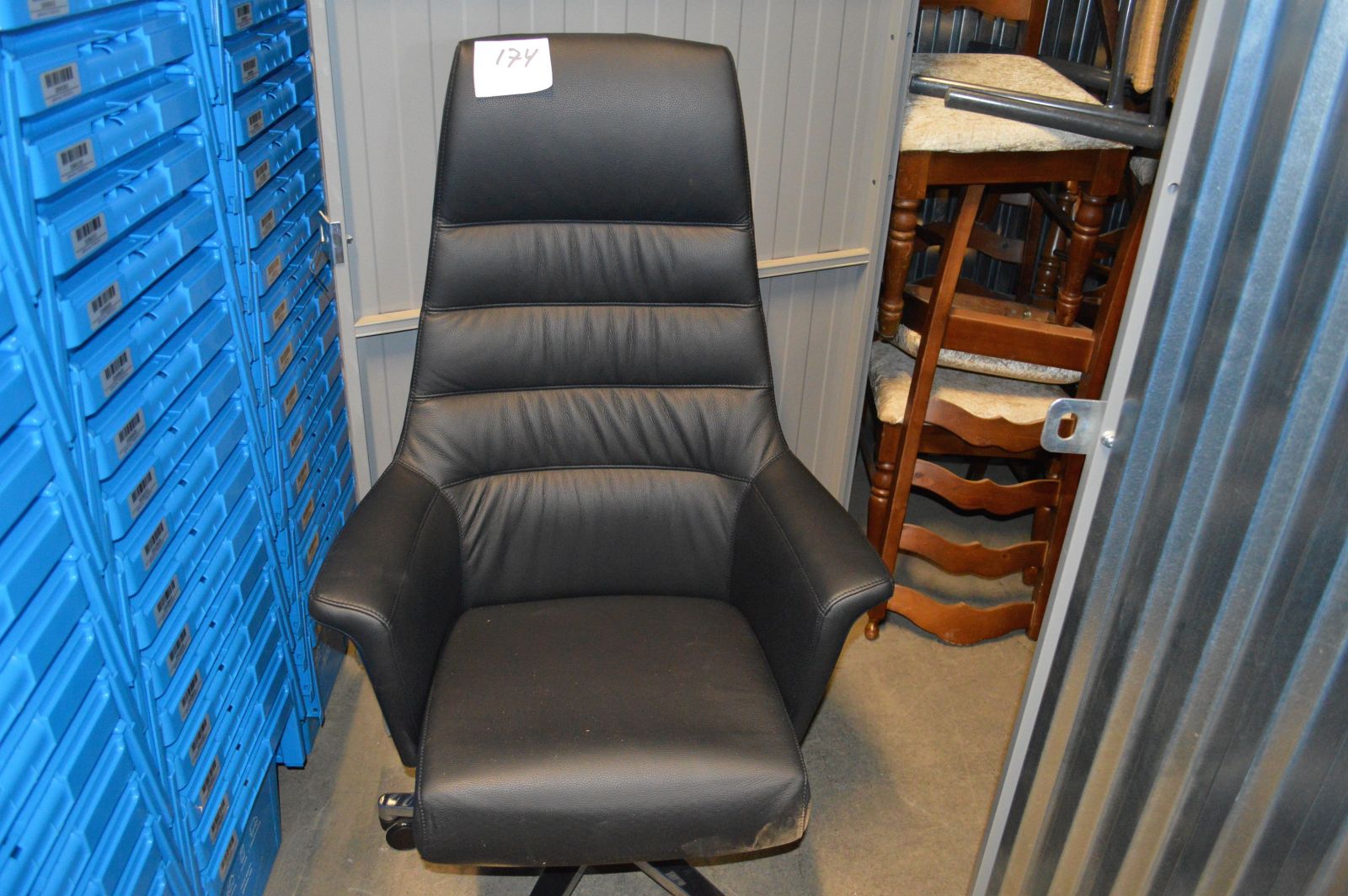 Chef Chair with high back, Italian design. unused - PS Auction - We ...