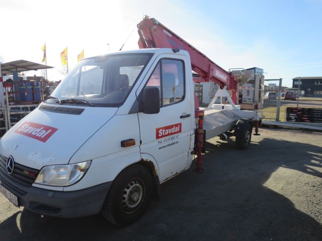 MERCEDES-BENZ 311 CDI truck mounted aerial -03 - PS Auction - We value ...