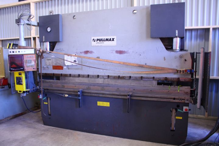 CNC Kantpress Pullmax EKP-CNC7300100 -1984 - Auktioner online ...