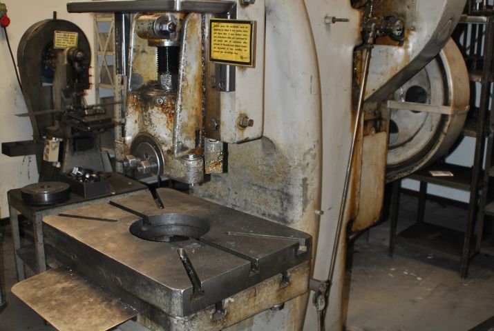 Excenter press Aros RA 50 - Auktioner online - Nätauktioner ...