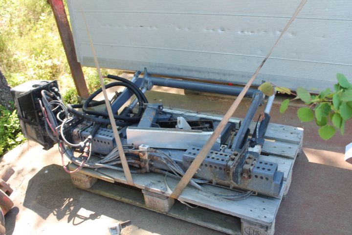 Zepro tailgate lift - PS Auction - We value the future - Largest in net ...