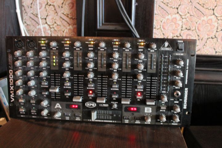 PA System Speaker and mixer - PS Auction - We value the future ...