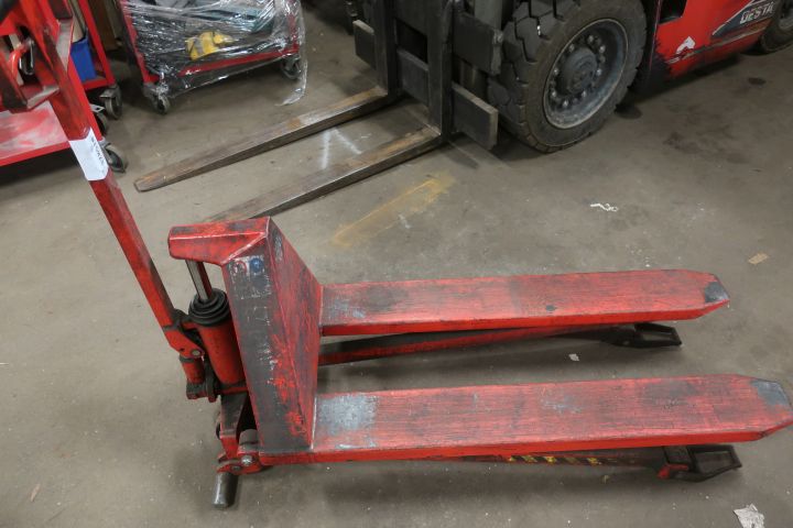 PMH pallet carrier high lifting - PS Auction - We value the future ...