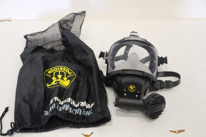 Helmask Poseiodon Atmosphere - PS Auction - We value the future ...