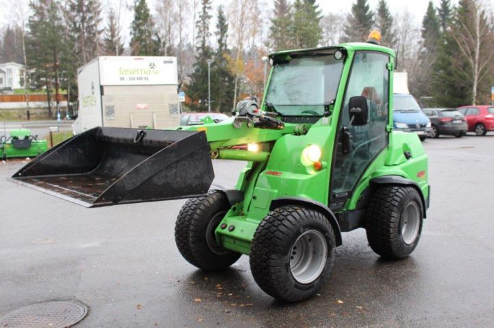 Tractor Avant 760i - PS Auction - We value the future - Largest in net ...