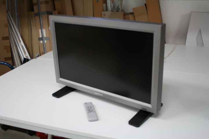 Samsung 320PX screen - PS Auction - We value the future - Largest in ...