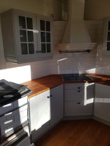 Kitchen corner corner with fan hood and hob - PS Auction - We value the ...