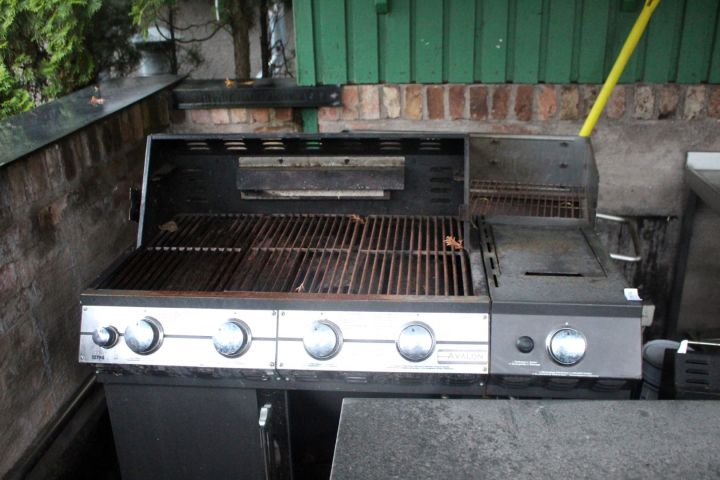 Grill with gasol tubes - PS Auction - We value the future - Largest in ...