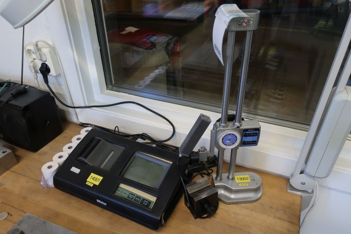 Surface Meter Mitutoyo SJ-301 - PS Auction - We value the future ...