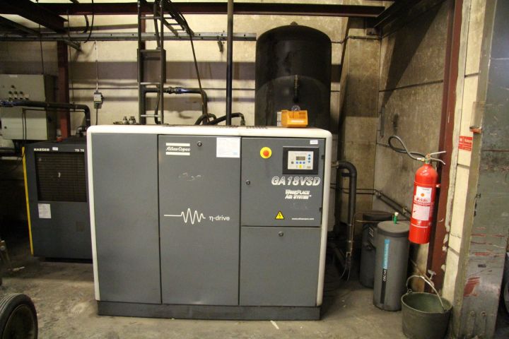 Skruvkompressor Atlas Copco GA18VSD, inkl tank -05 - Auktioner online ...