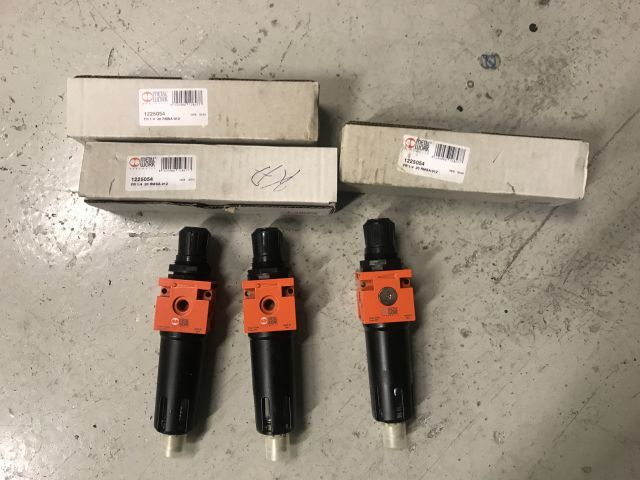 Metal Work Filter Regulator 1225054 x 3 - PS Auction - We value the ...