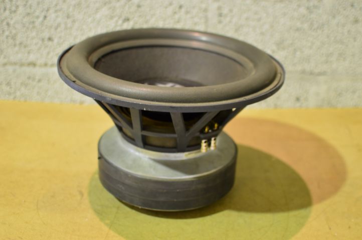 RockfordFOsgate 15" subwoofer TRF2215 TEAM - PS Auction - We value the ...
