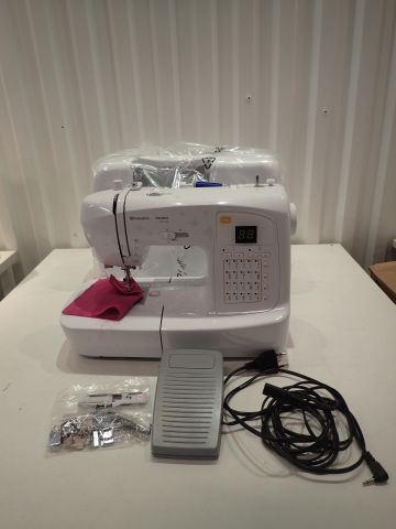 Sewing machine Husqvarna Viking 100Q Viewing sex - PS Auction - We ...