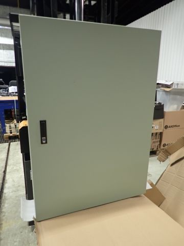 New fully assembled large fuse box - PS Auction - We value the future ...
