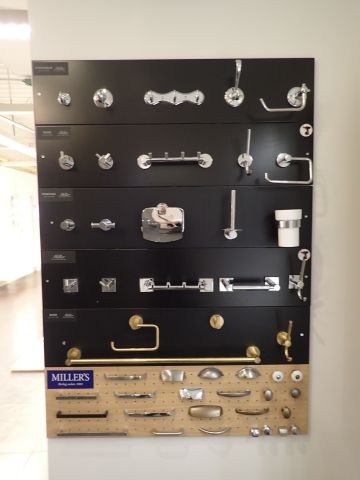 Krokar & Hållare MILLER DEMO - Auktioner online - Nätauktioner ...