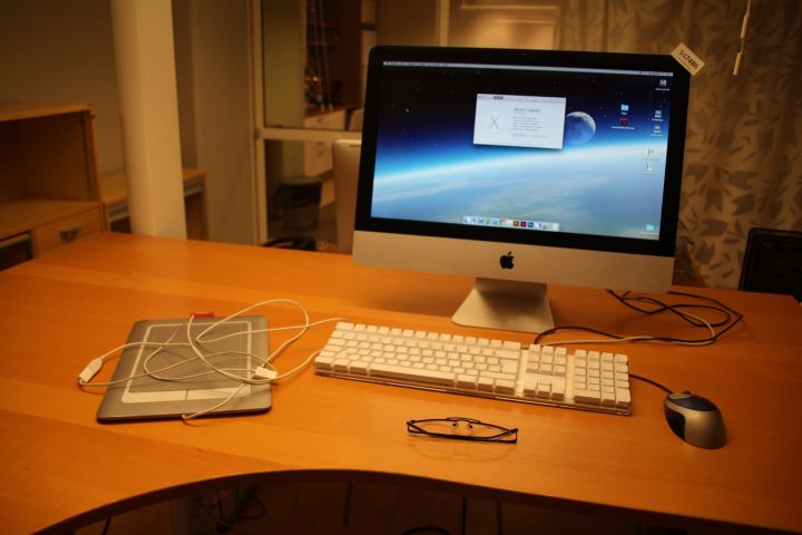 Stationär dator Apple iMac 21,5" (mitten 2010) med ritplatta - PS ...