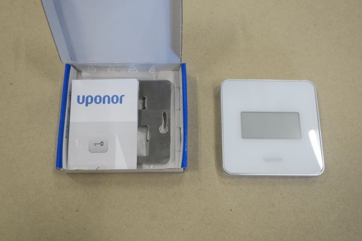 Wired digital room thermostat Uponor smatrix wave style T-149 - PS ...