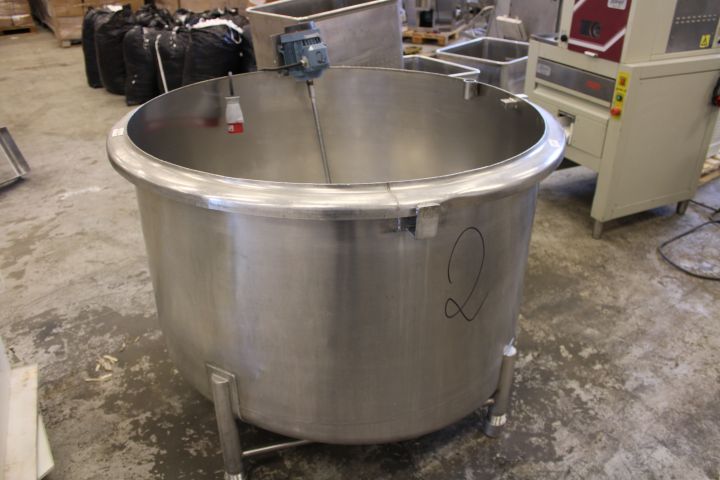 Rostfri tank med blandare och mejerikoppling - Auktioner online ...