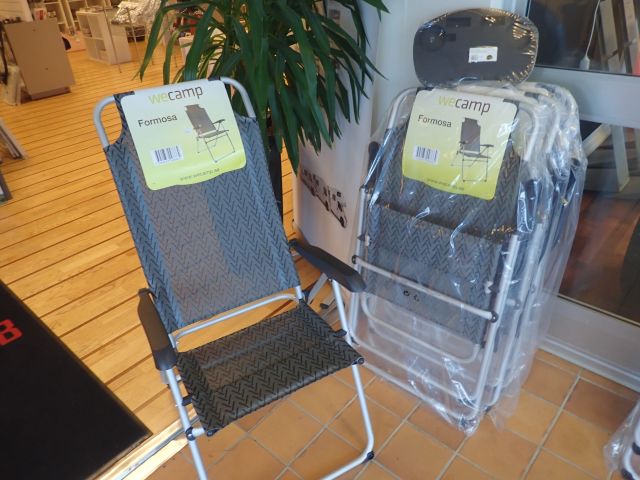4 new camping chairs wecamp Formosa Gray and a side table for chair ...
